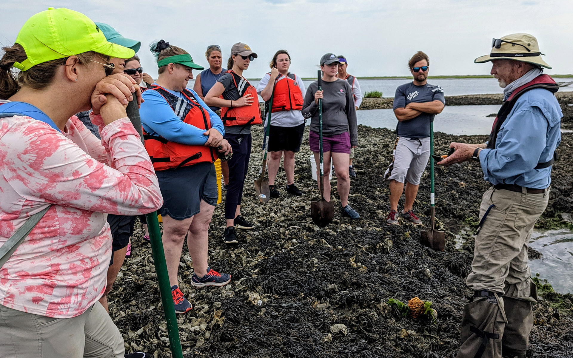 Field course equips teachers to share coastal science in classrooms